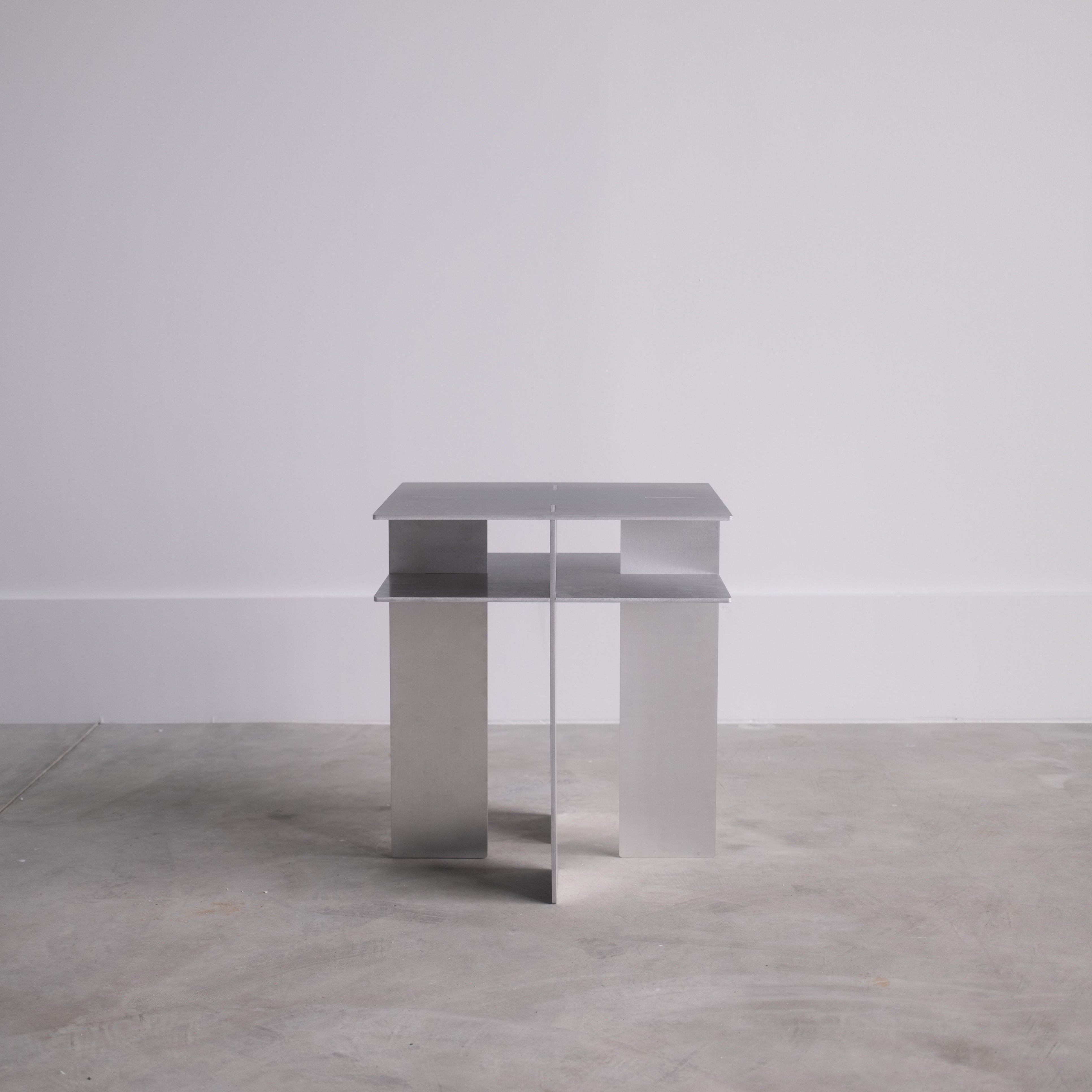 Stål Side Table – Ruhm